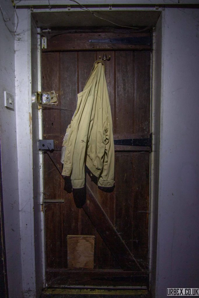 The Unexplained Death House, Worcestershire - Urbex UK