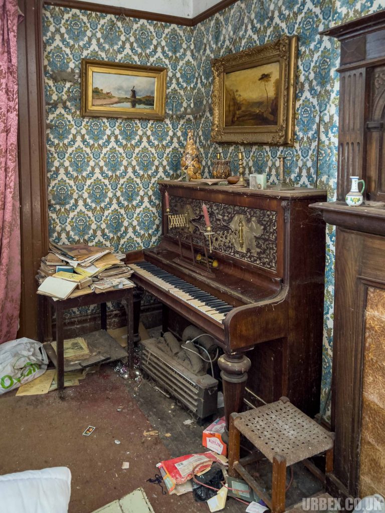 Abandoned Time Capsule Farm House, Herefordshire - Urbex UK
