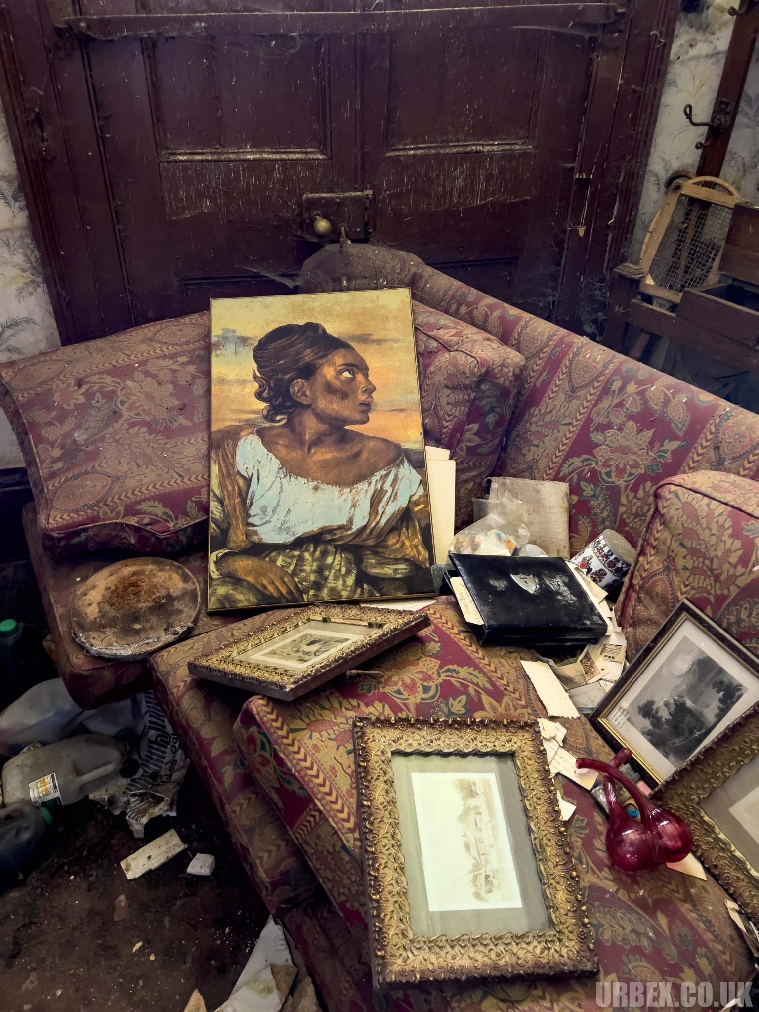 Abandoned Time Capsule Farm House, Herefordshire - Urbex UK