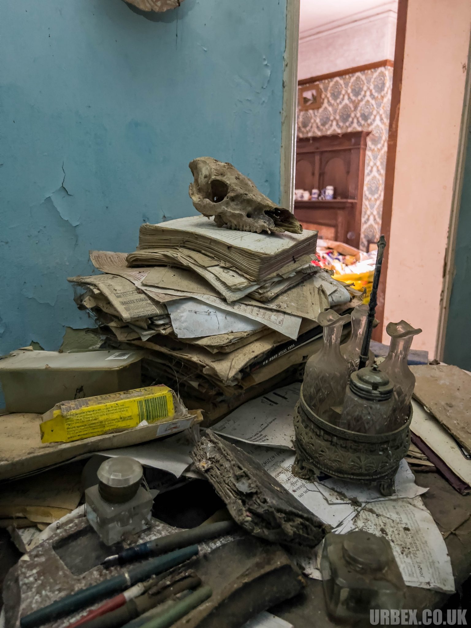 Abandoned Time Capsule Farm House, Herefordshire - Urbex UK