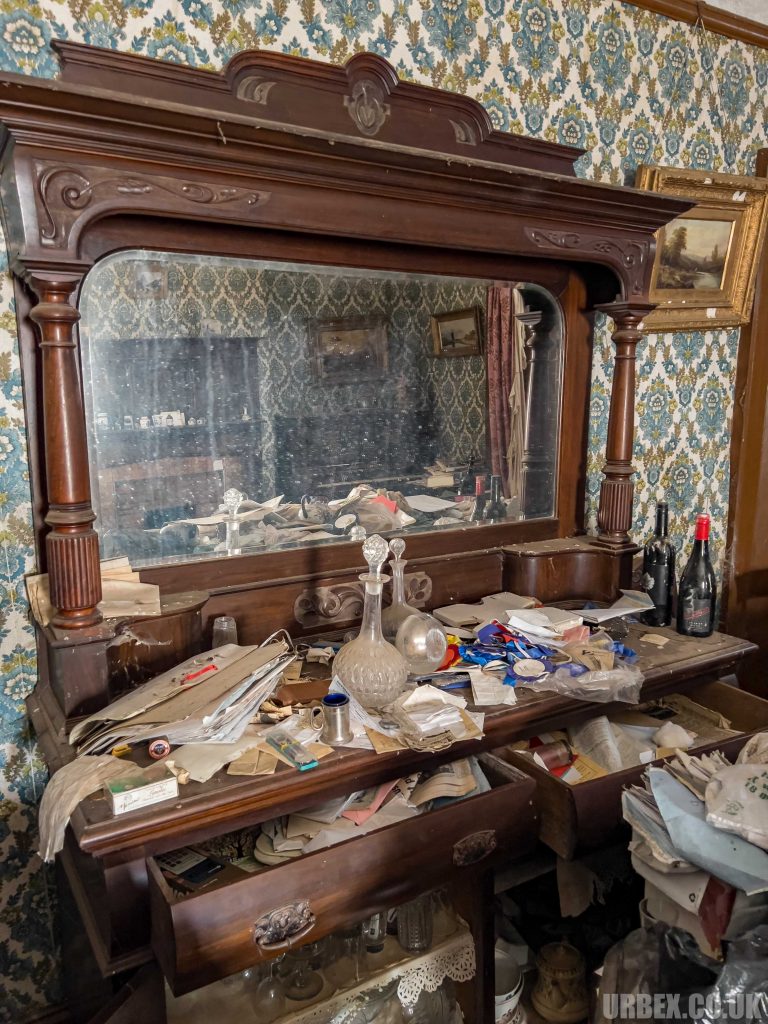 Abandoned Time Capsule Farm House, Herefordshire - Urbex UK